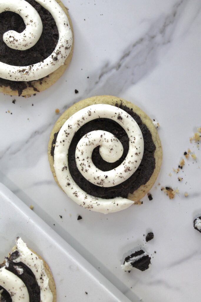 Frosted Oreo Swirl Cookies – Identical Recipes